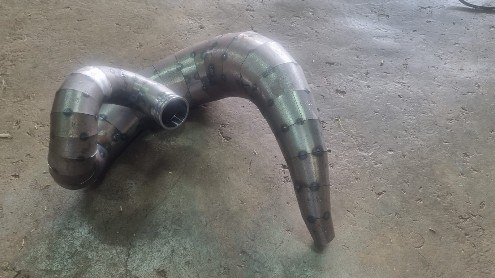 Exhaust tack welded - Matjien